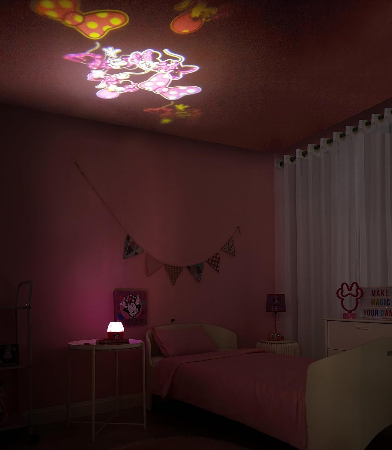 Idea Nuova Disney Minnie Mouse Scene Projection Kids Lamp and ...